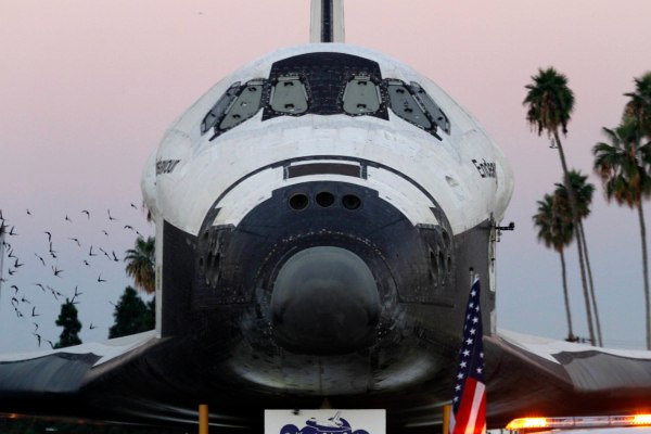 Space Shuttle Endeavour Journeys Through Los Angeles | TIME.com