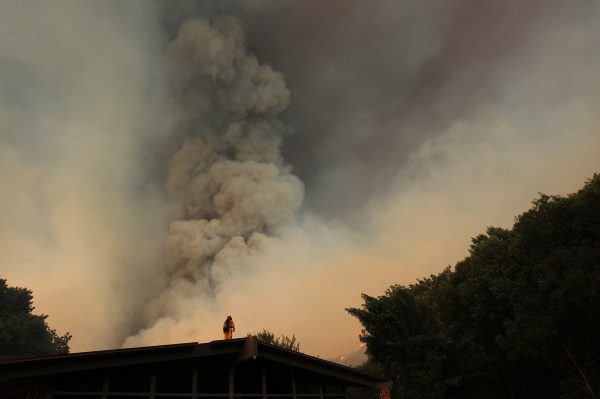 ‘Powerhouse Fire’ Scorches Angeles National Forest | TIME.com