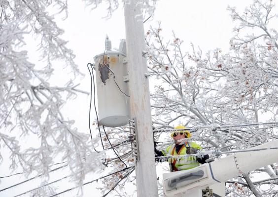 Weather: Power Outages For Thousands Almost A Week After Winter Storm ...