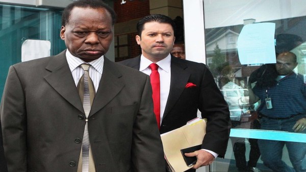 White House Backtracks, Acknowledges President Obama Lived With Uncle ...